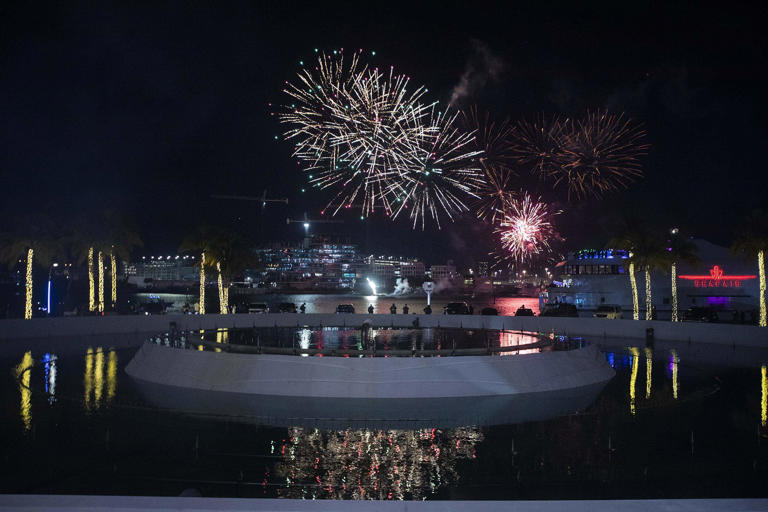 See photos from the New Year's Eve countdown to 2026 at Bayfront Park