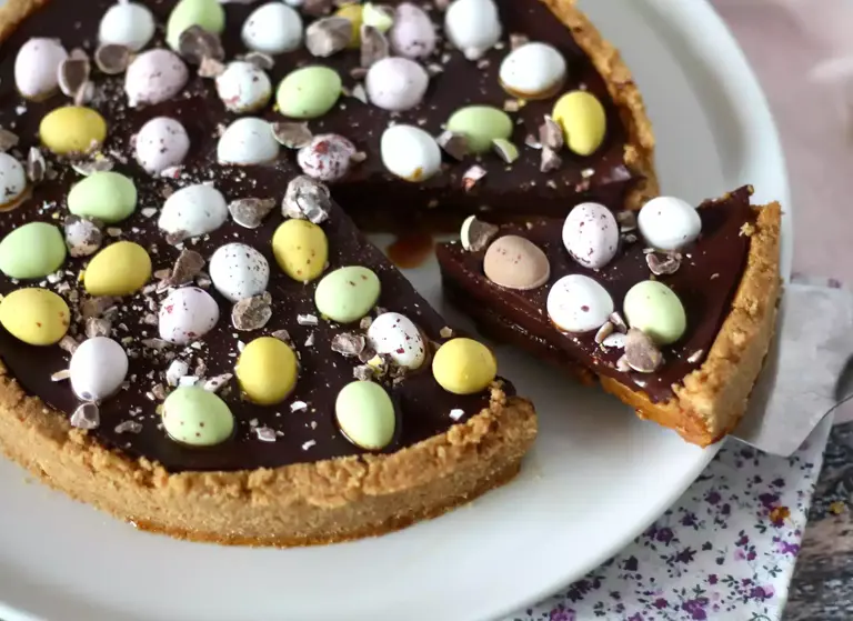 Easter tart, chocolate and caramel