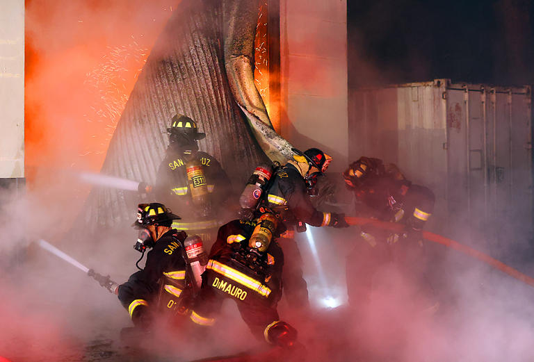 Firefighters contain large structure fire in Westside Santa Cruz