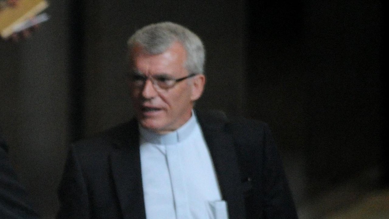 'National crisis': Leaders back Bondi royal commission