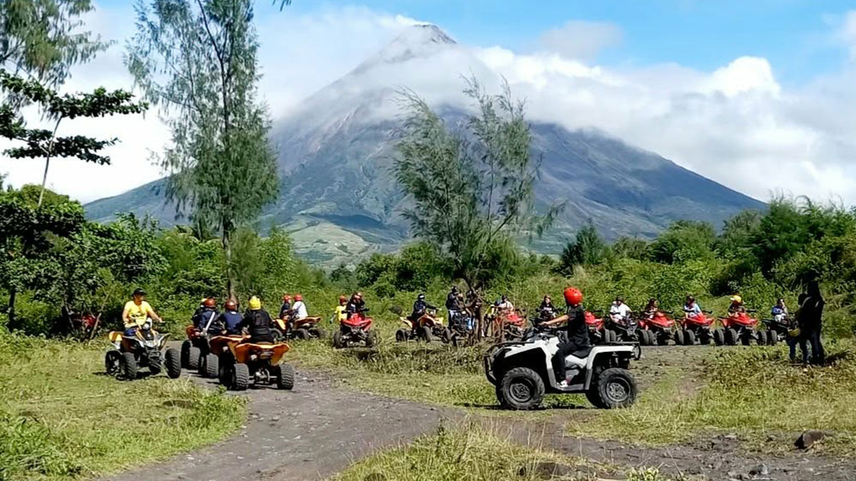 Mayon alert level raised amid unrest