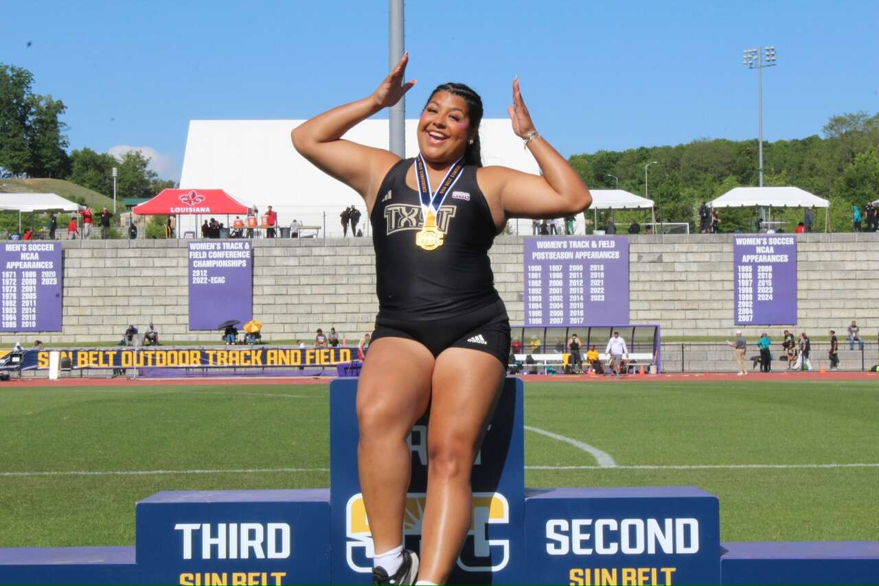 Melanie Duron earns third LMT Sportsperson of the Year honor