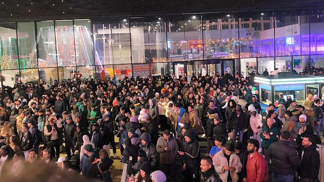 Hundreds gather in Birmingham for New Year's fireworks