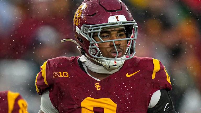 Notre Dame targeting a top USC DL transfer would send a message to old ...