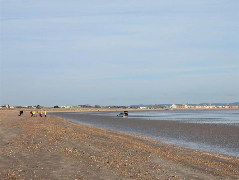 Jeep left abandoned at Greatstone beach, Romney Marsh as coastguard called