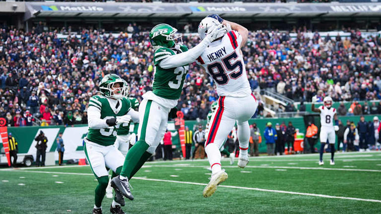 Hunter Henry having best season with Patriots