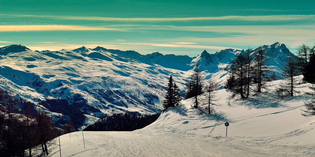 Cette station de ski de Savoie offre 60km de pistes et un forfait à ...