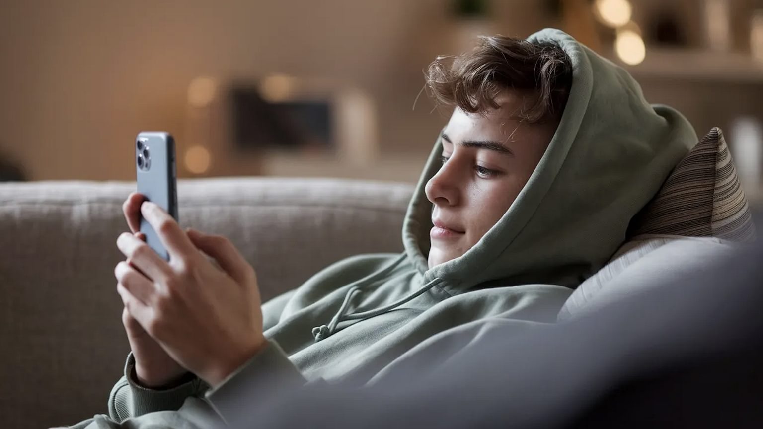 Waarom wij steeds vaker onze nieuwsfeed op TikTok checken