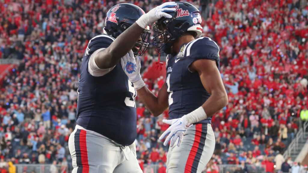 College Football Playoff: (6) Ole Miss Rebels vs (3) Georgia Bulldogs ...