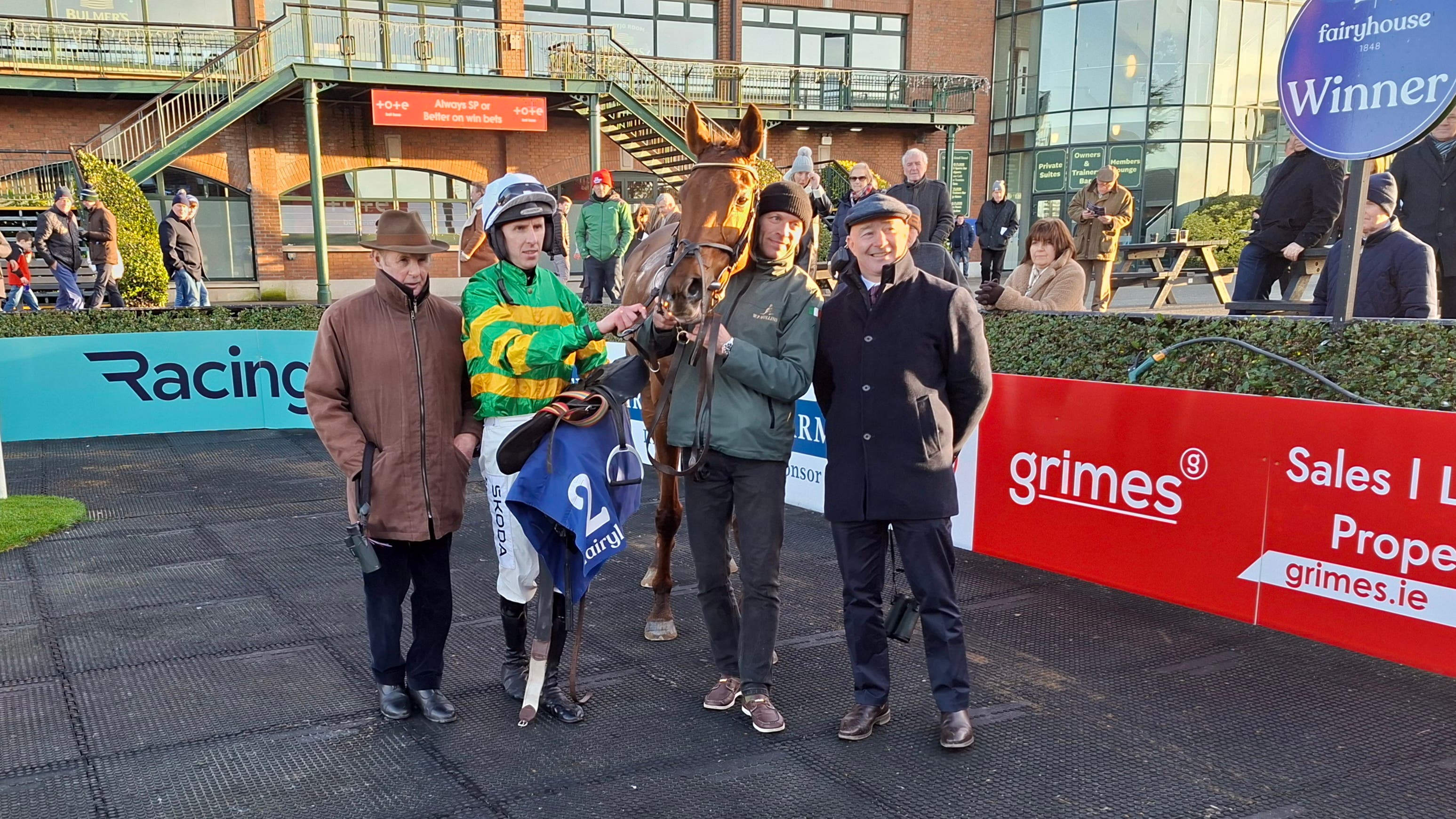 Dinoblue shrugs off last-fence drama in Fairyhouse victory