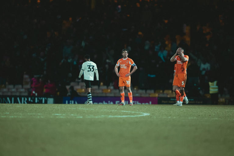 Blackpool player ratings v Port Vale: Majority score 5/10 as red card ...