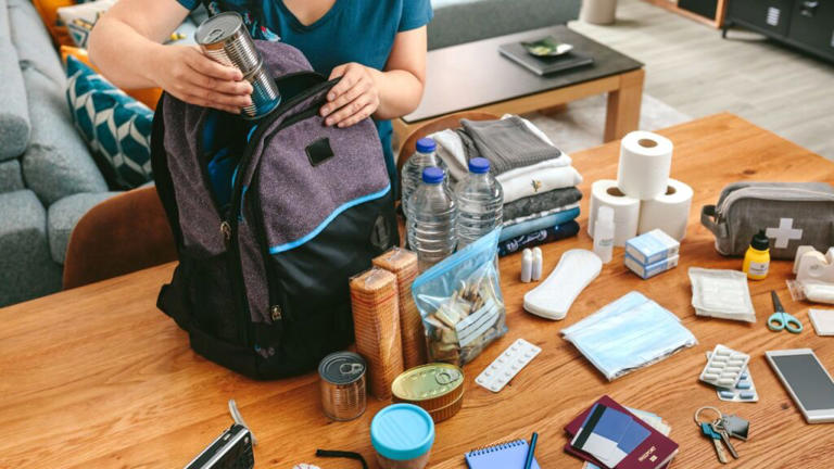 Bugging in when society collapes sounds smart—until these 18 mistakes ...