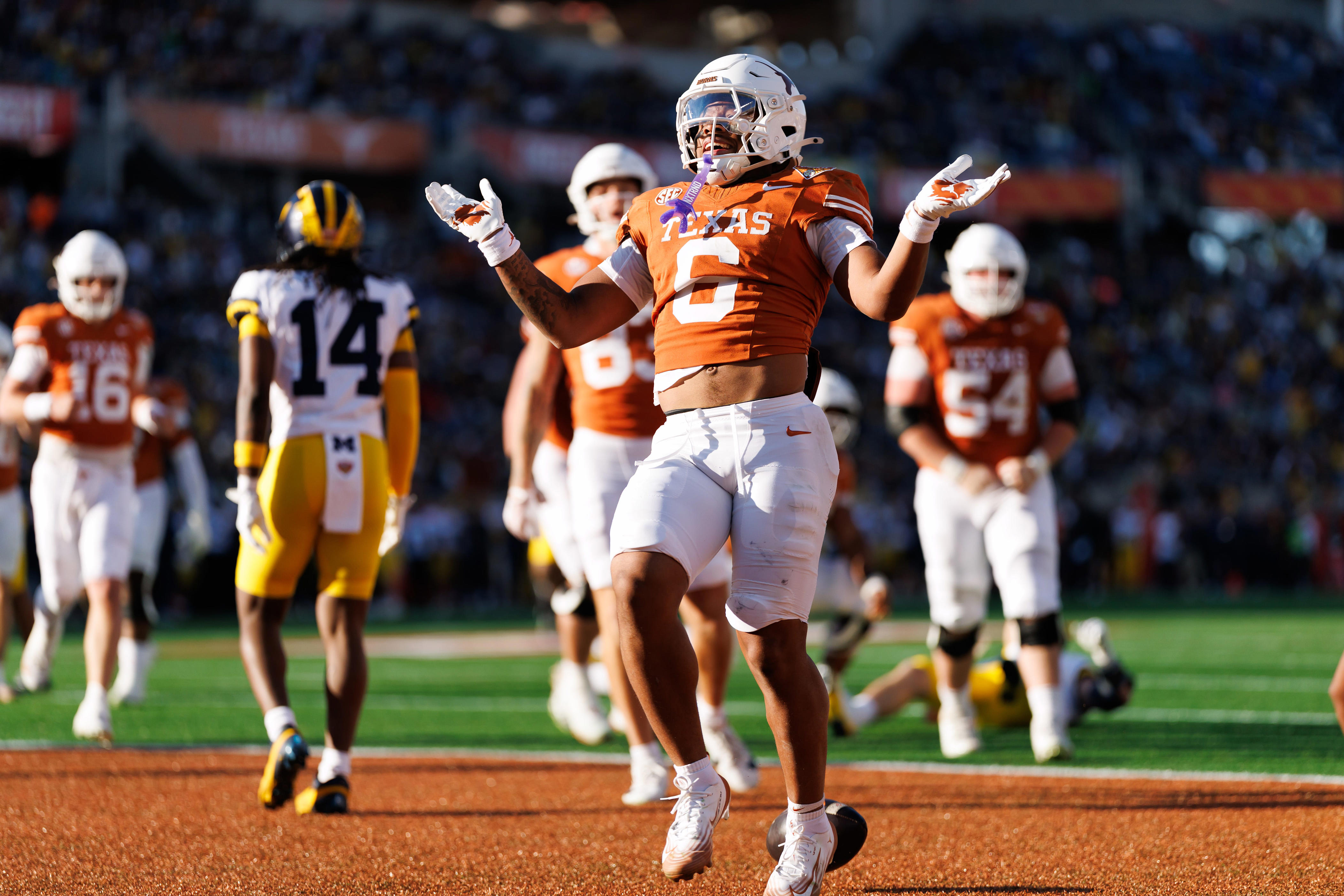 Longhorns RB Christian Clark shines in Cheez-It Citrus Bowl win