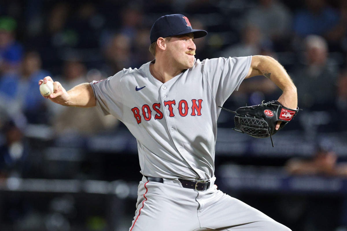 Toronto Blue Jays sign former Boston Red Sox pitcher after World Series run