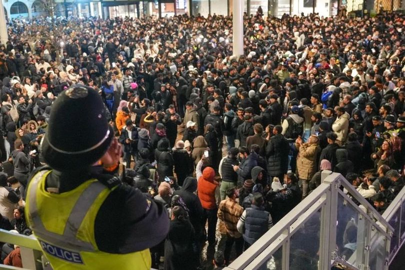 Thousands of revellers attend non-existent 'biggest New Year’s party in ...