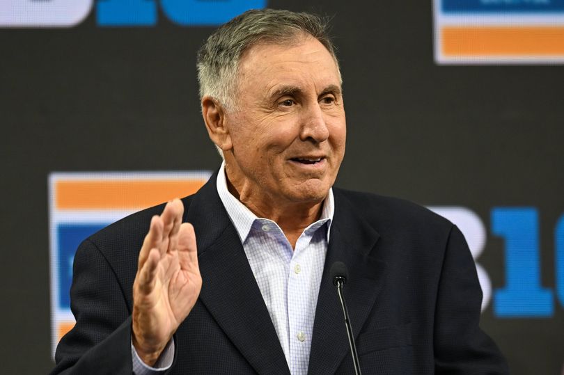 CBS act sparks fury during college football icon's farewell message