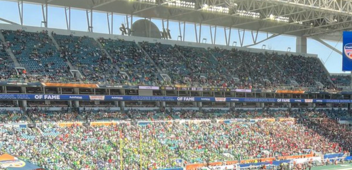 Photos show 'embarrassing' crowd at Orange Bowl Thursday
