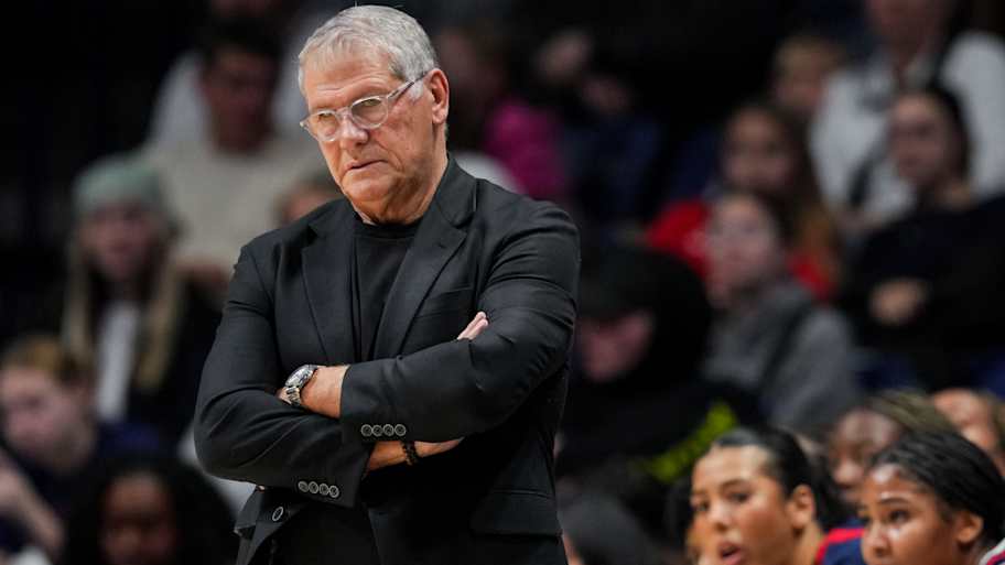 Geno Auriemma breaks down UConn’s turnover trouble