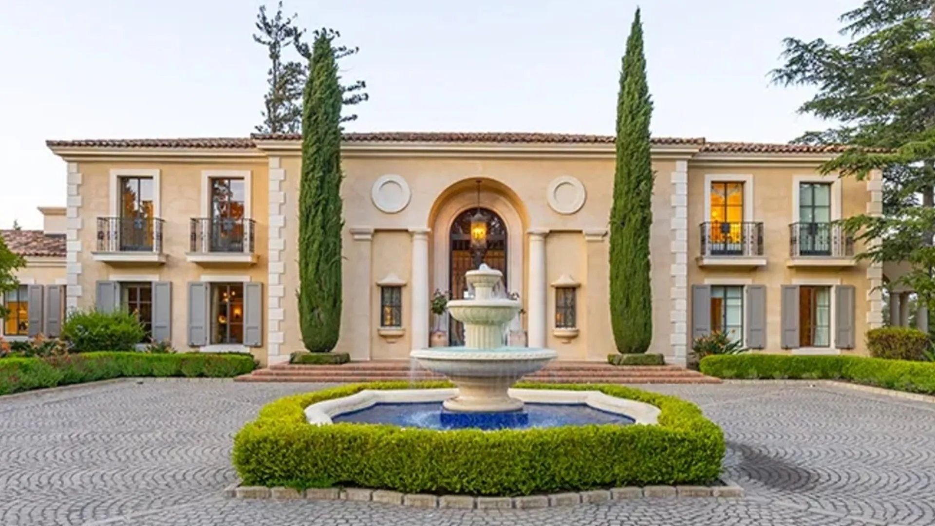 Deze villa van $88 miljoen in Silicon Valley is geïnspireerd op het ...