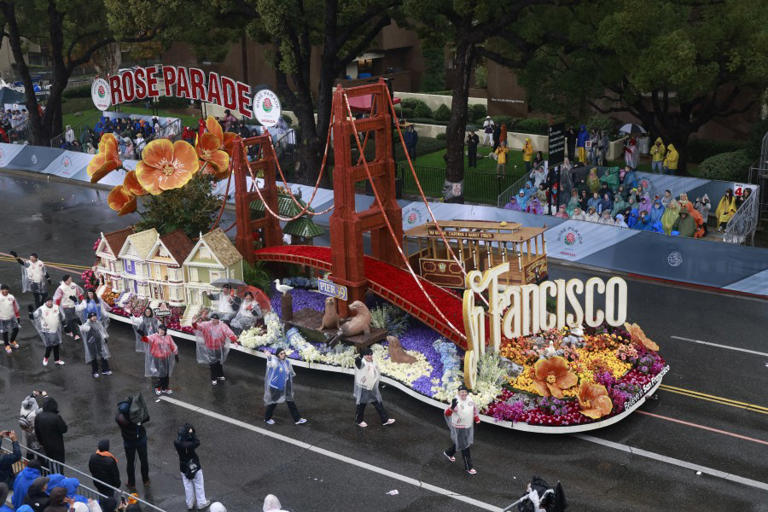 Floatfest opens in Pasadena with rare up-close look at Rose Parade floats