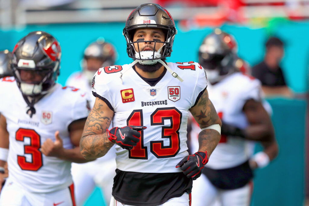 Mike Evans reflects on future with Buccaneers after injury-plagued season