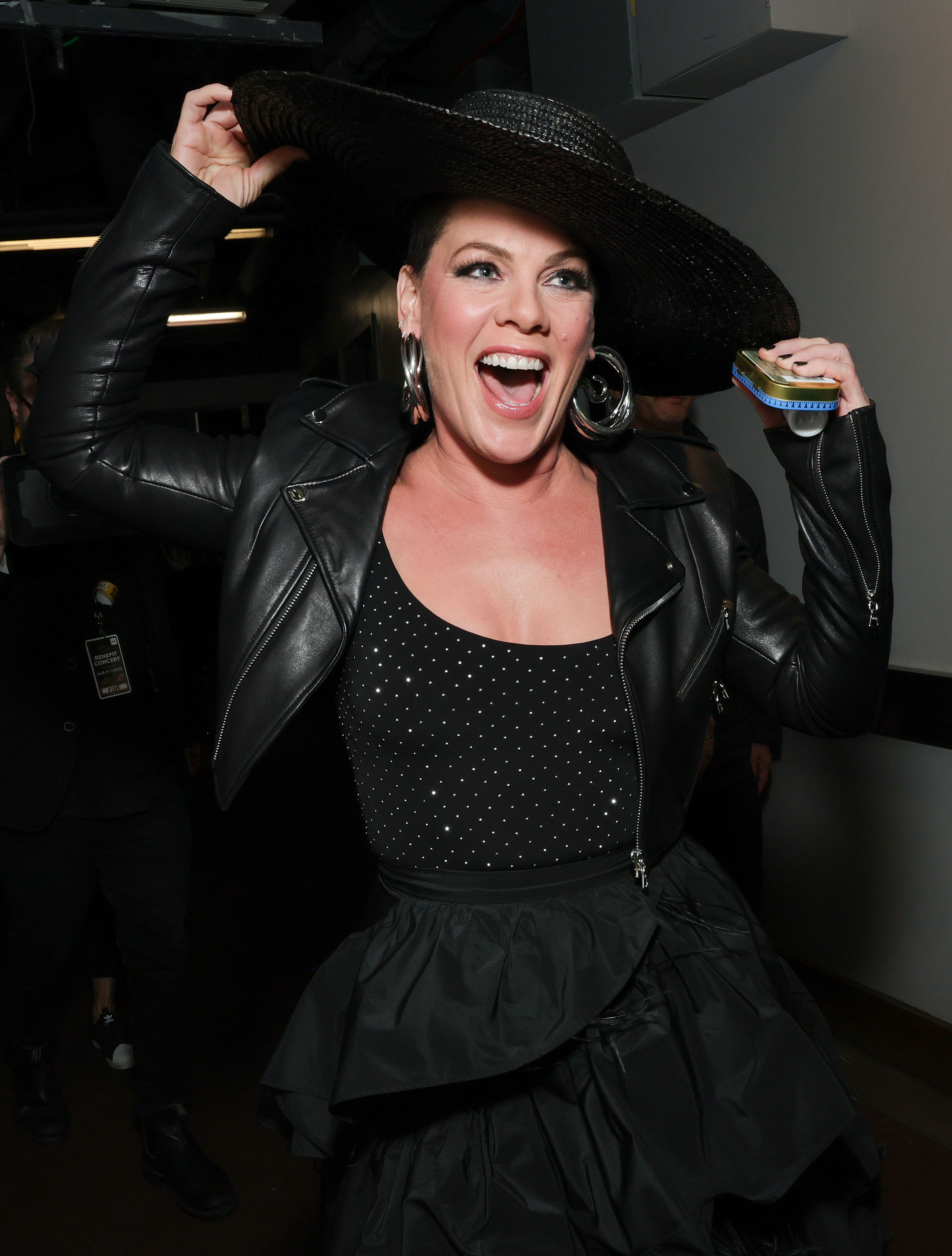 Pink rings in new year with hospital selfie as she undergoes surgery ...