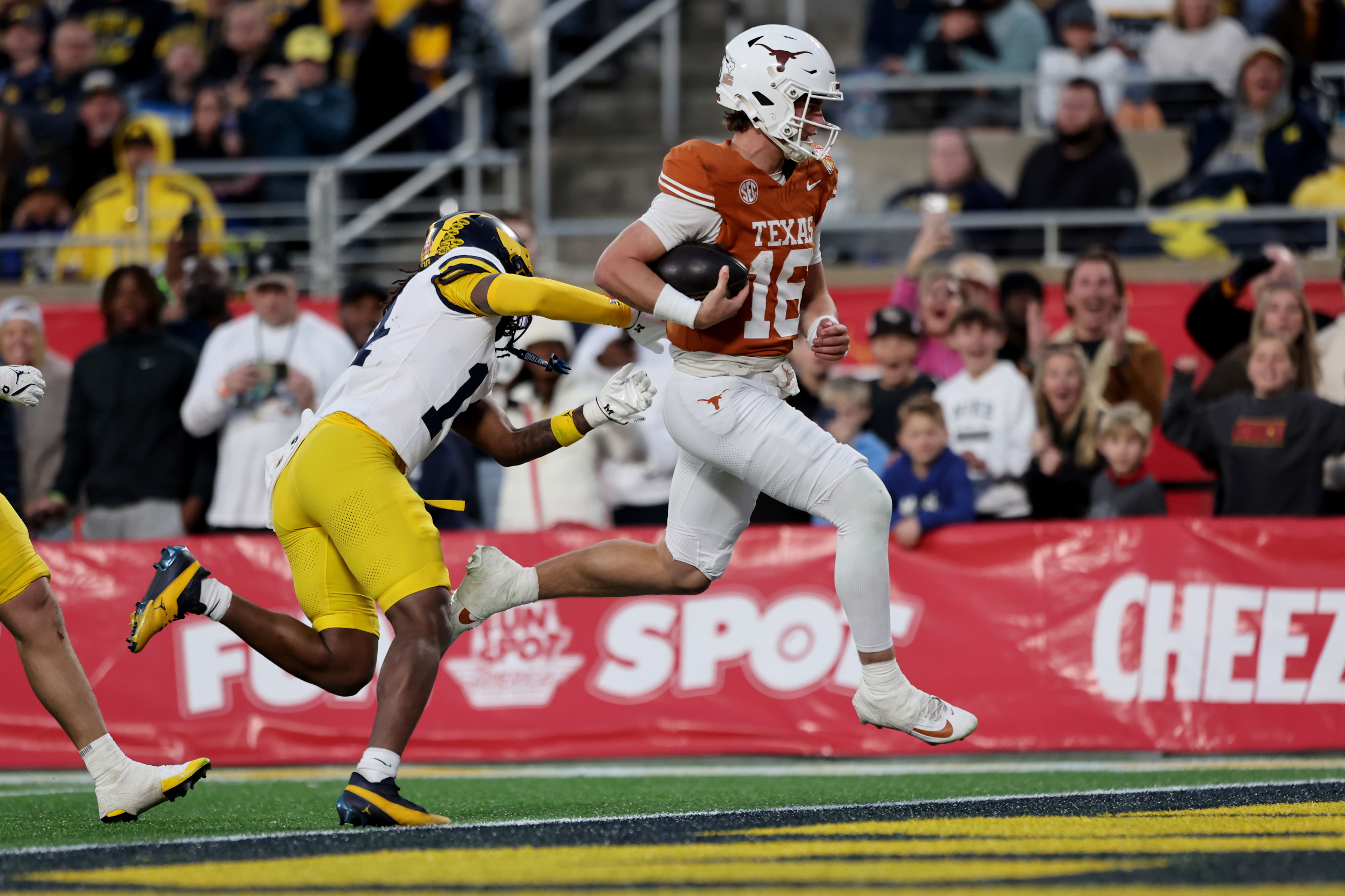 Inside the numbers: Texas makes a statement in Citrus Bowl win