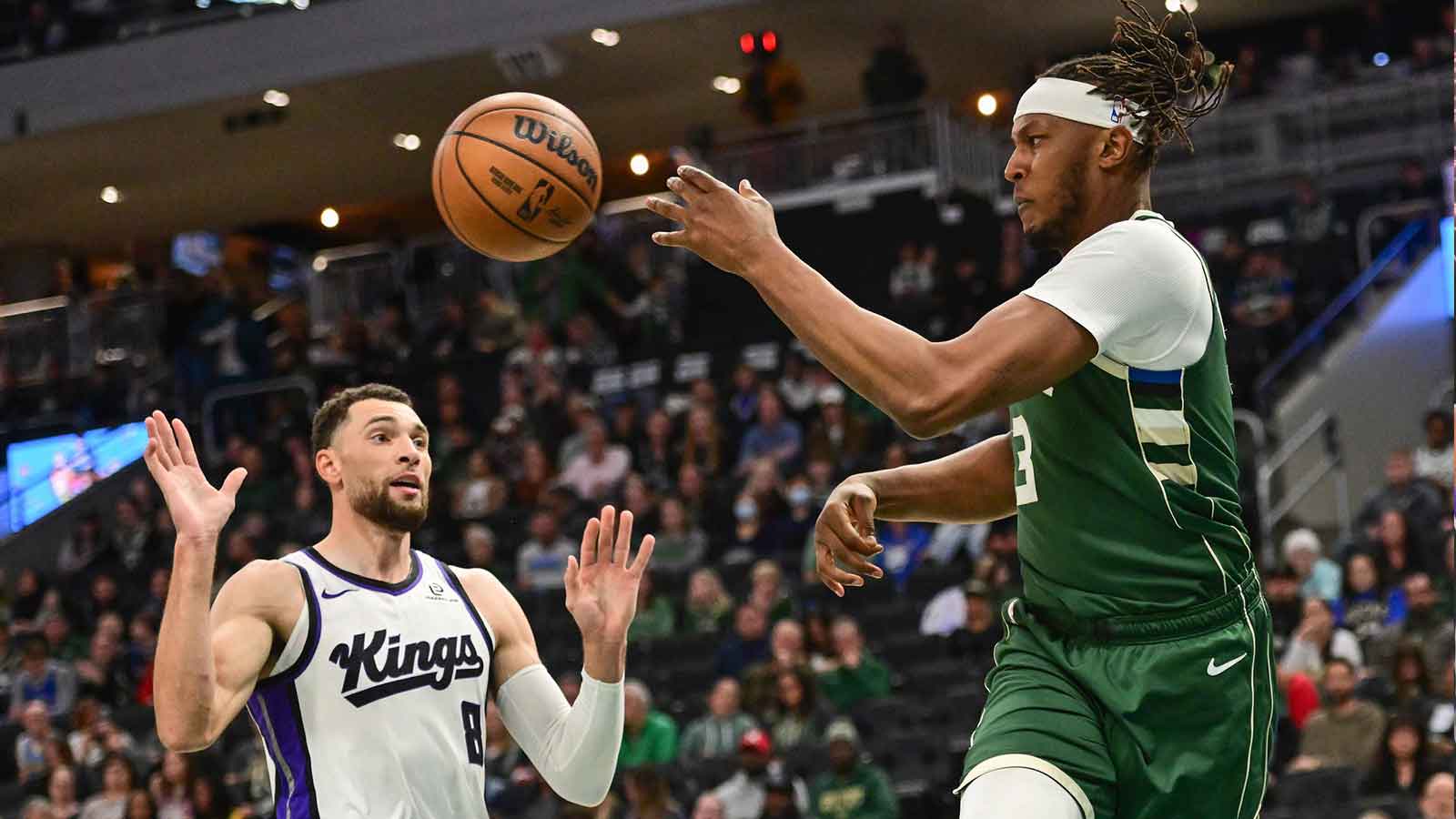 2026 brings 3 trade scenarios with Bucks, Warriors, Lakers, Mavs ...