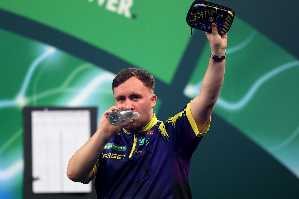 World Darts Championship live: Mistakes cost Humphries versus Van Veen