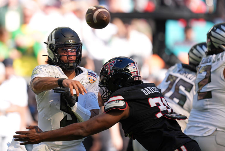 Texas Tech's expensive roster is not enough to overcome Oregon in ...