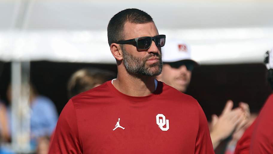 Oklahoma expected to fire TE coach Joe Jon Finley, per report