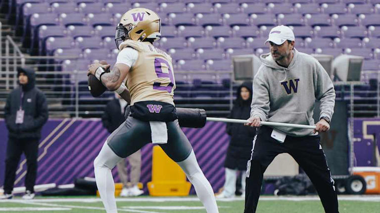 One-time Husky QB Dermaricus Davis on portal move again