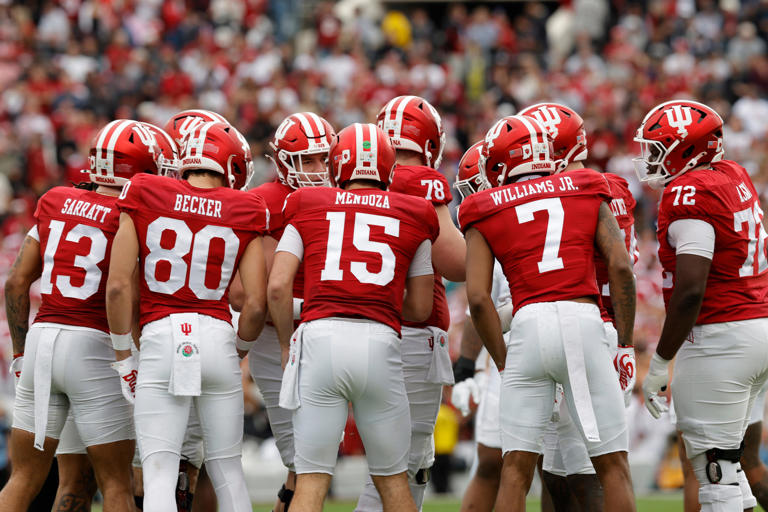 Fernando Mendoza live updates, stats, highlights today for Indiana ...