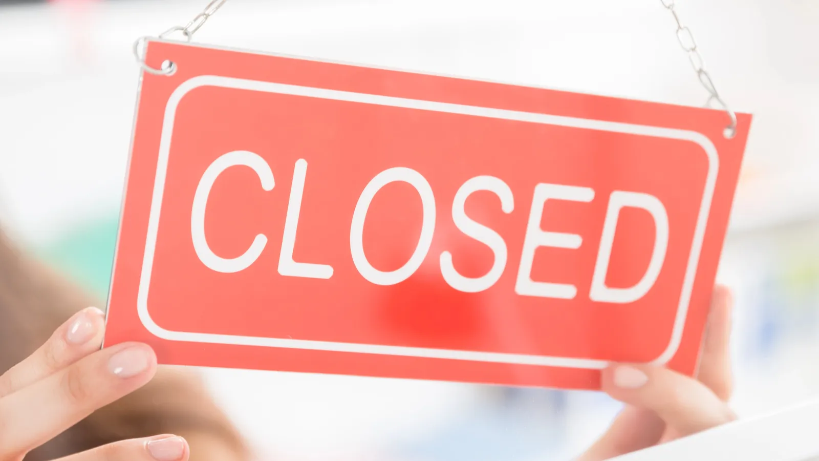 Why thousands of US stores and restaurants are closing and what’s behind it