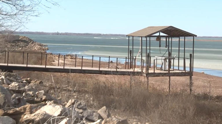Hundreds kick off 2026 with First Day Hikes across Kansas