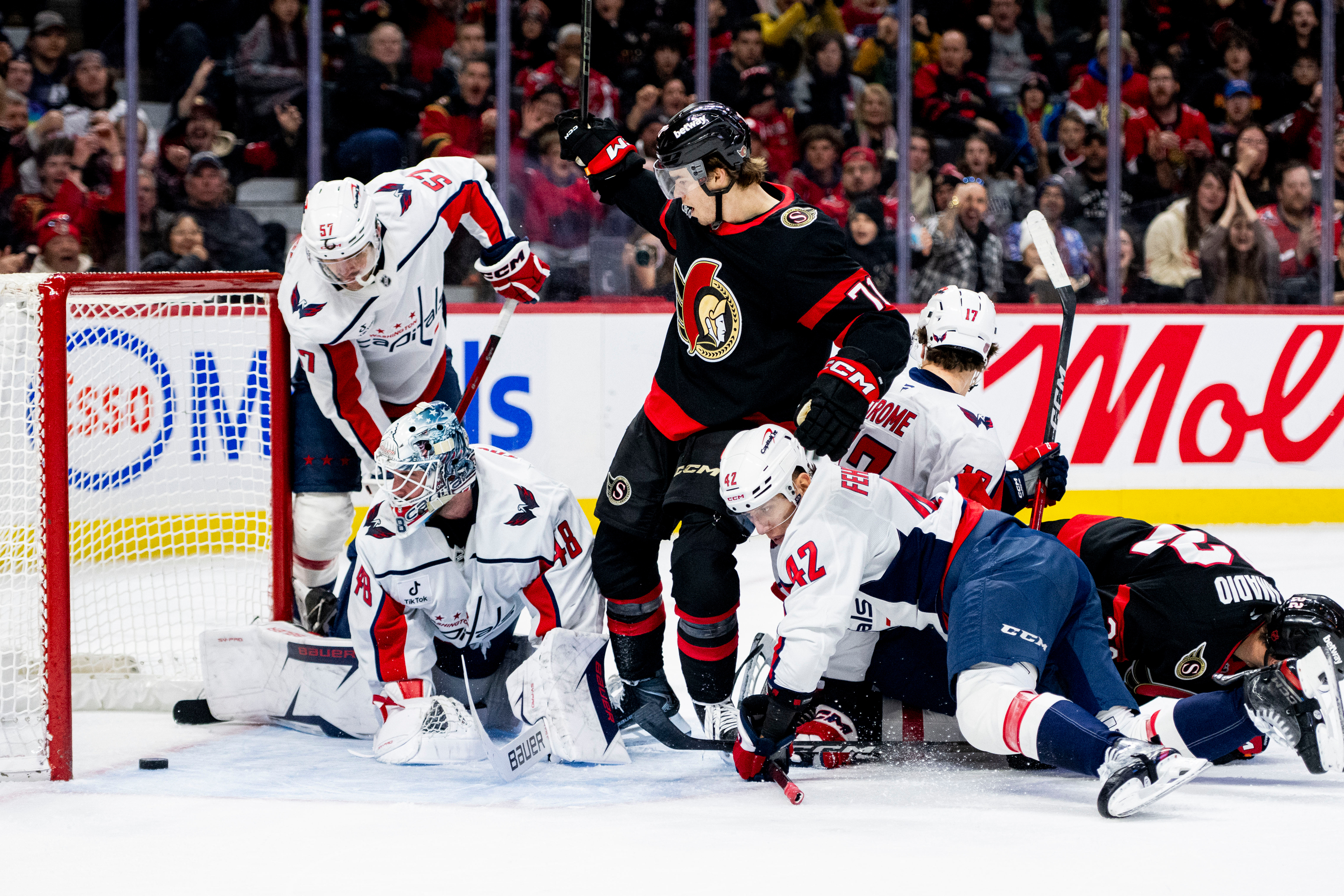 Capitals’ fast start leads to agonizing finish in loss to Senators
