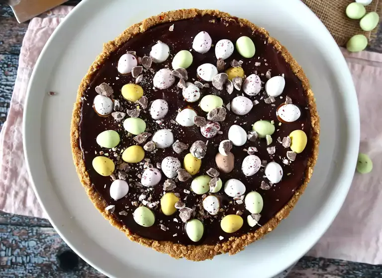 Easter tart, chocolate and caramel