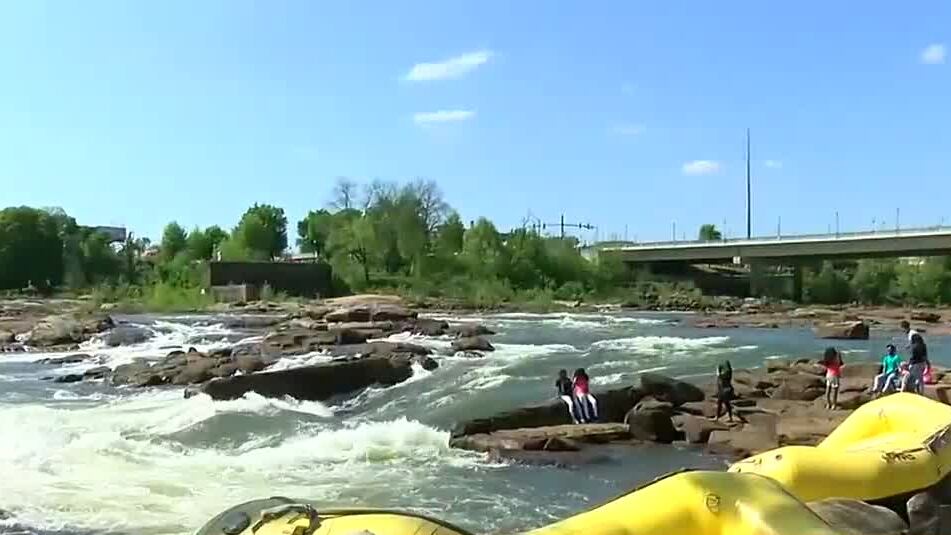 Columbus family starts New Year with kayaking tradition on the river