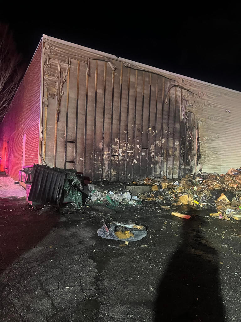 Fire breaks out in dumpster at Southold IGA on New Year's Day: FD