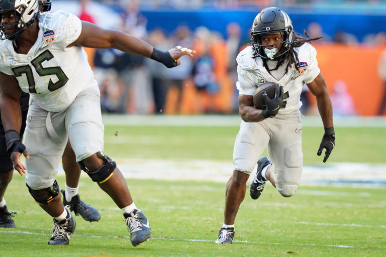 Oregon football ready to 'find a way' with limited running back depth