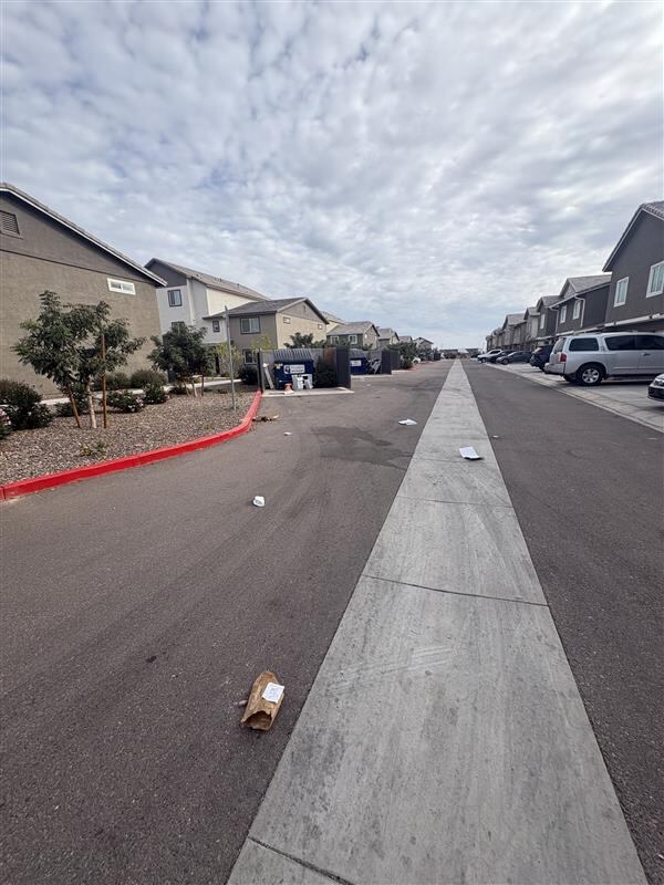 Surprise HOA slaps single mom with $150 fine after trash bag blows from ...