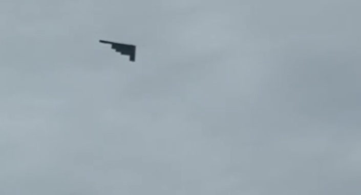 B-2 bomber makes a delayed flyover at halftime of Rose Bowl game