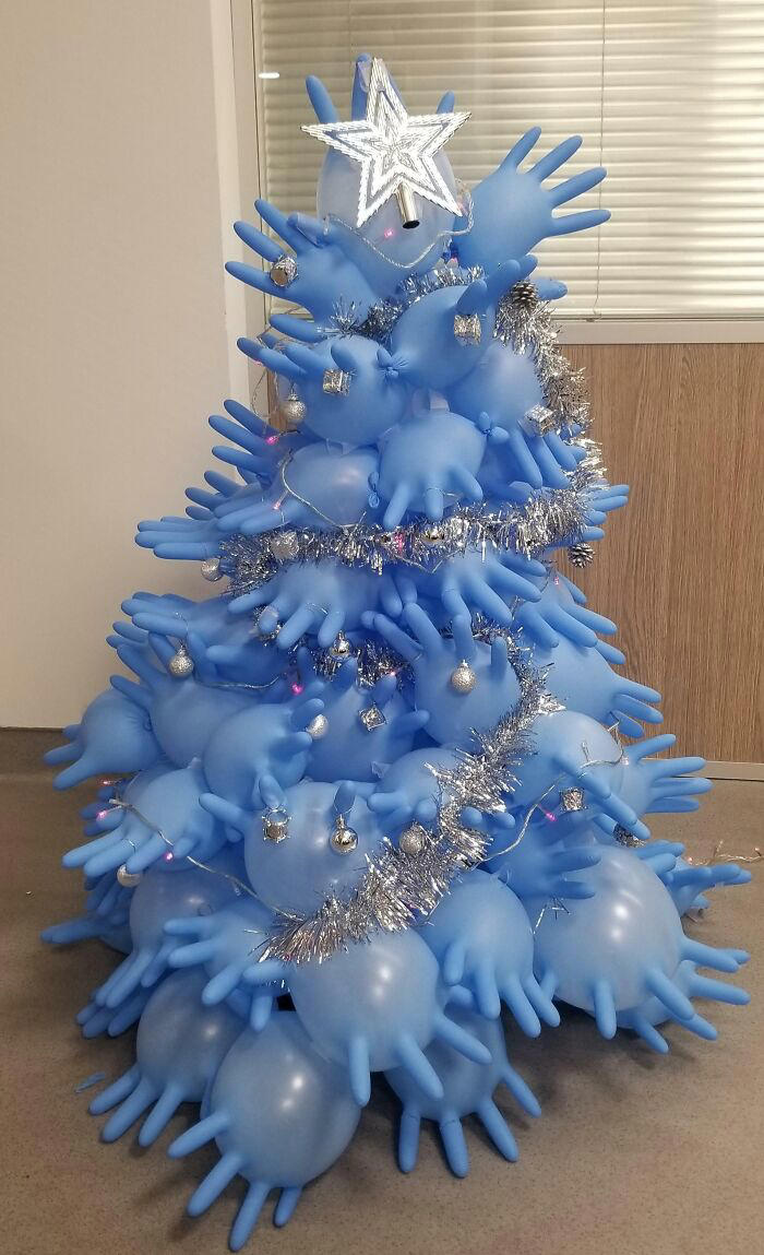 50 of the most creative Christmas decoration ideas from workplaces