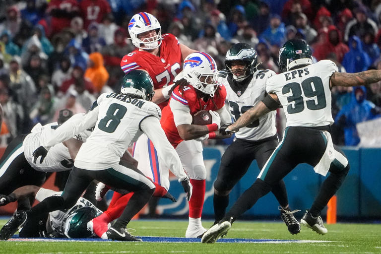 Eagles' DB Marcus Epps placed in concussion protocol ahead of Week 18 ...
