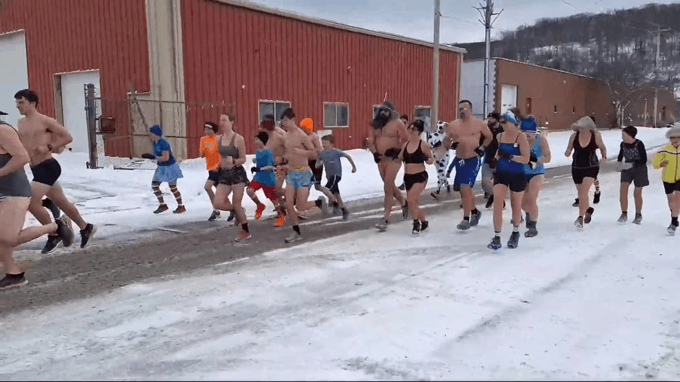 83-year-old woman among participants in annual 'Nearly Naked Run' in ...