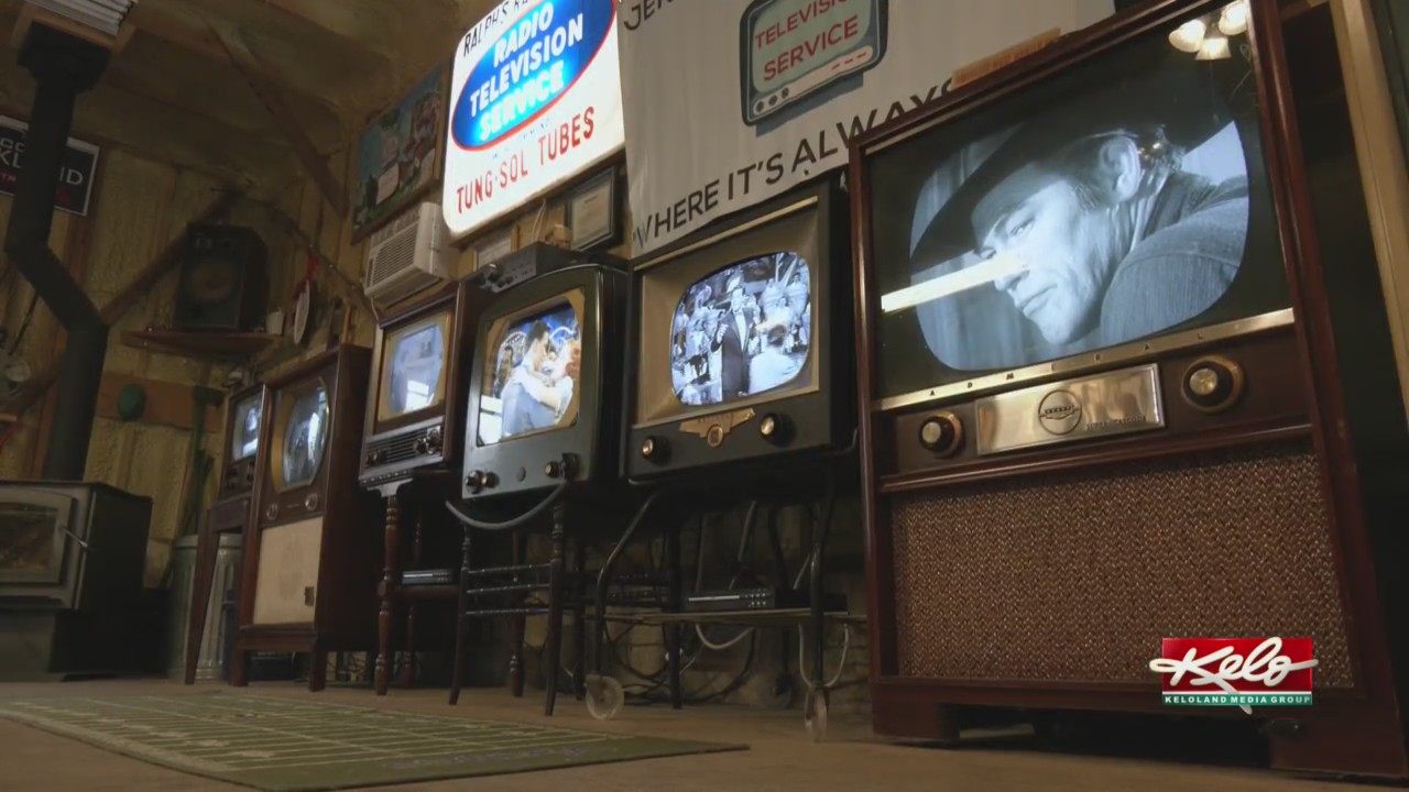 New Year's vintage TV watch party