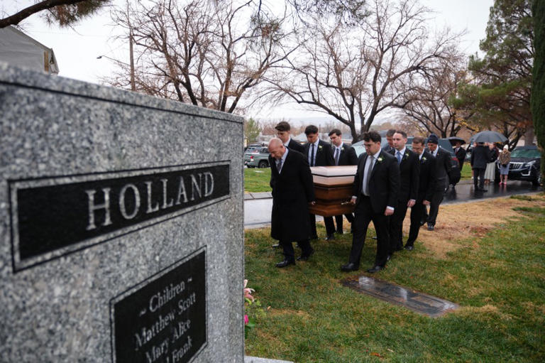 President Jeffrey R Holland laid to rest in St. George City Cemetery