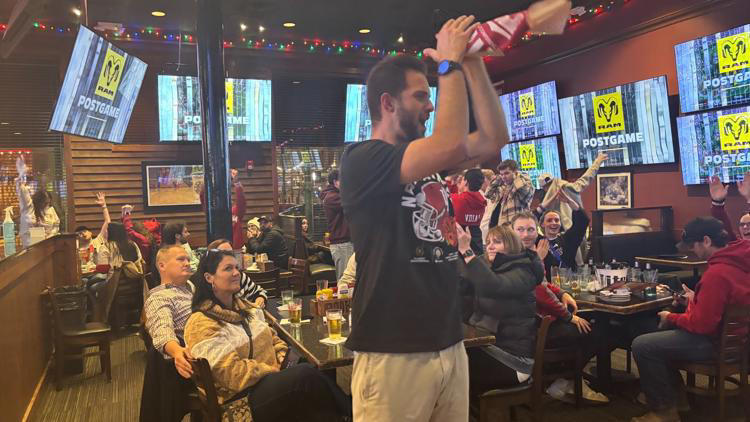 'We started from the bottom, now we're here' | IU fans react to team's ...