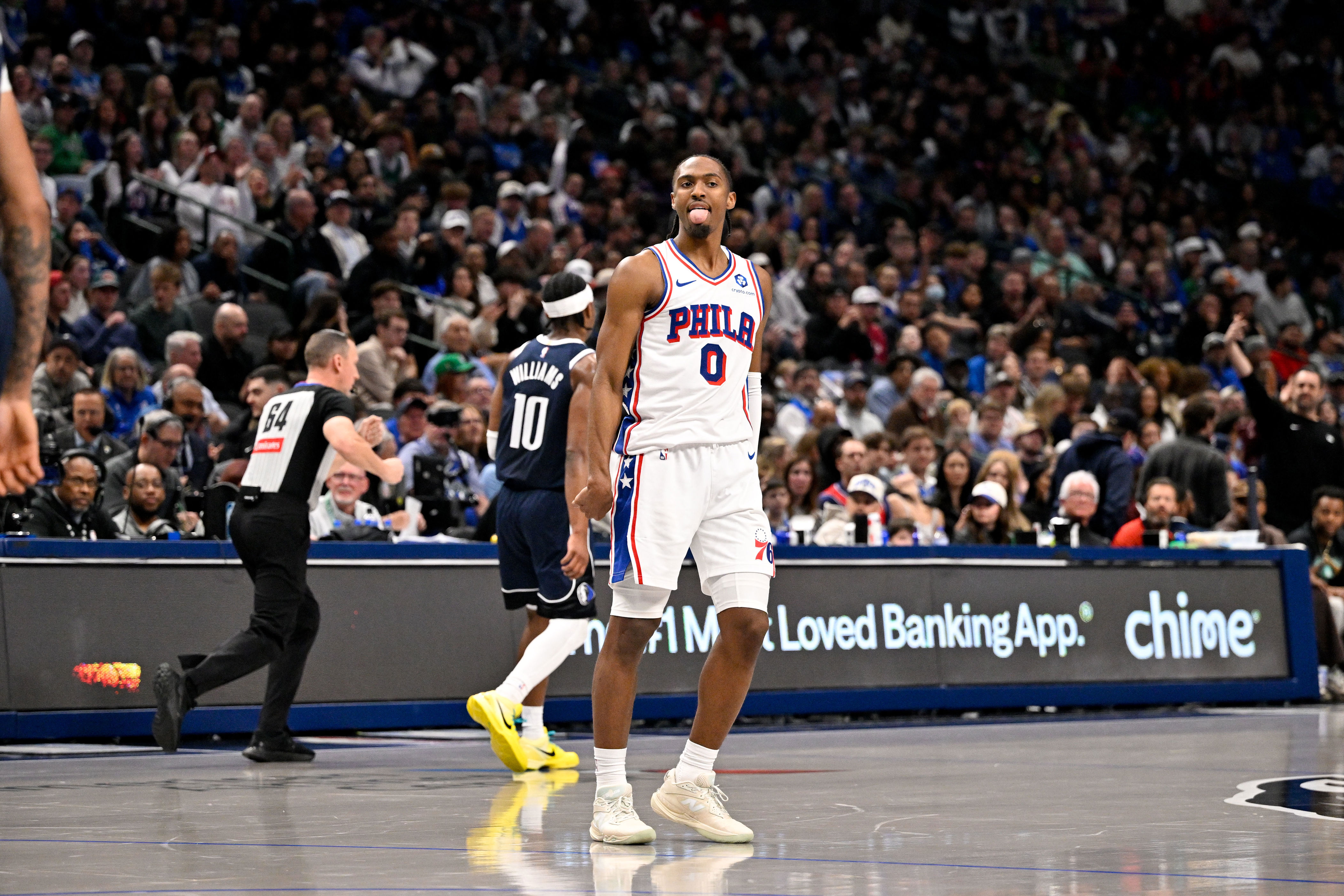 Sixers bell ringer: Hometown hero leads the way in Dallas