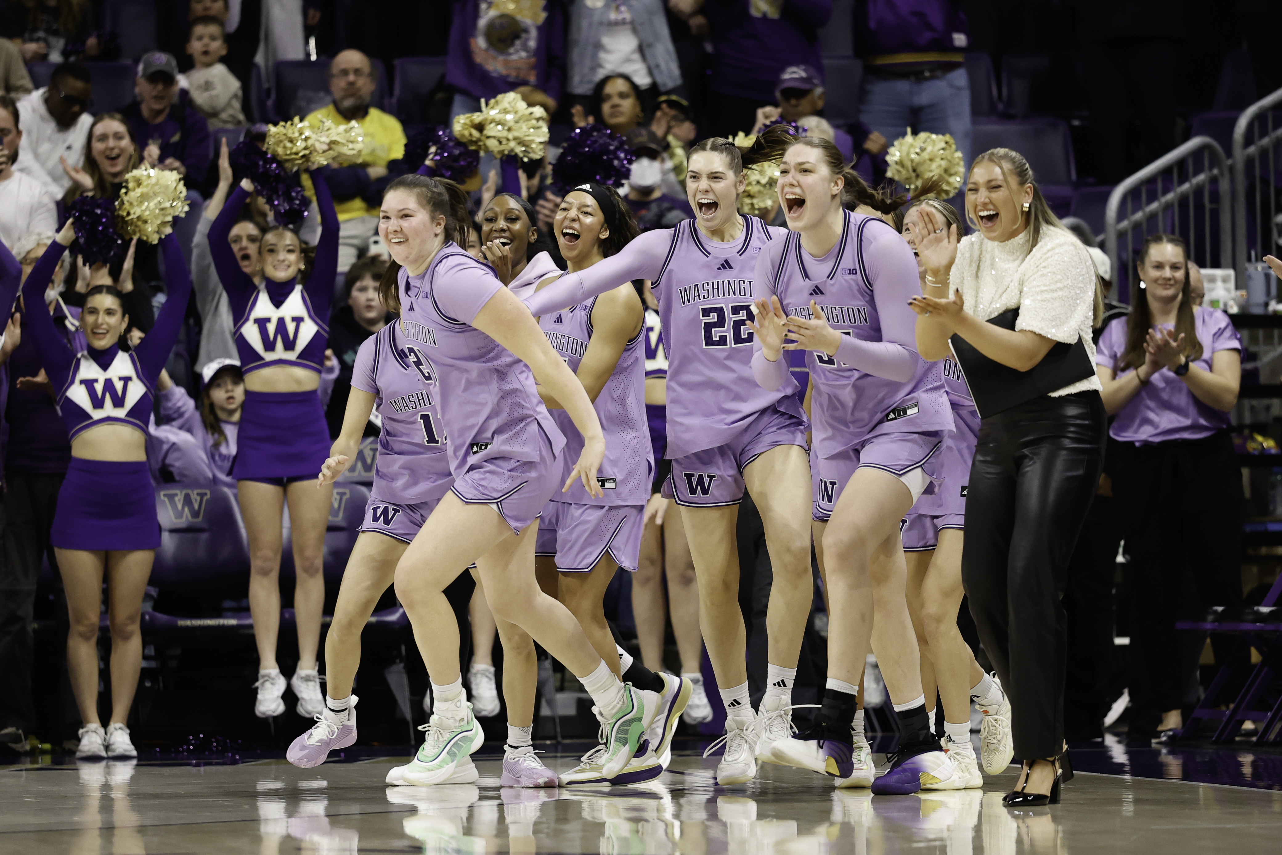 WBB takes down #6 Michigan